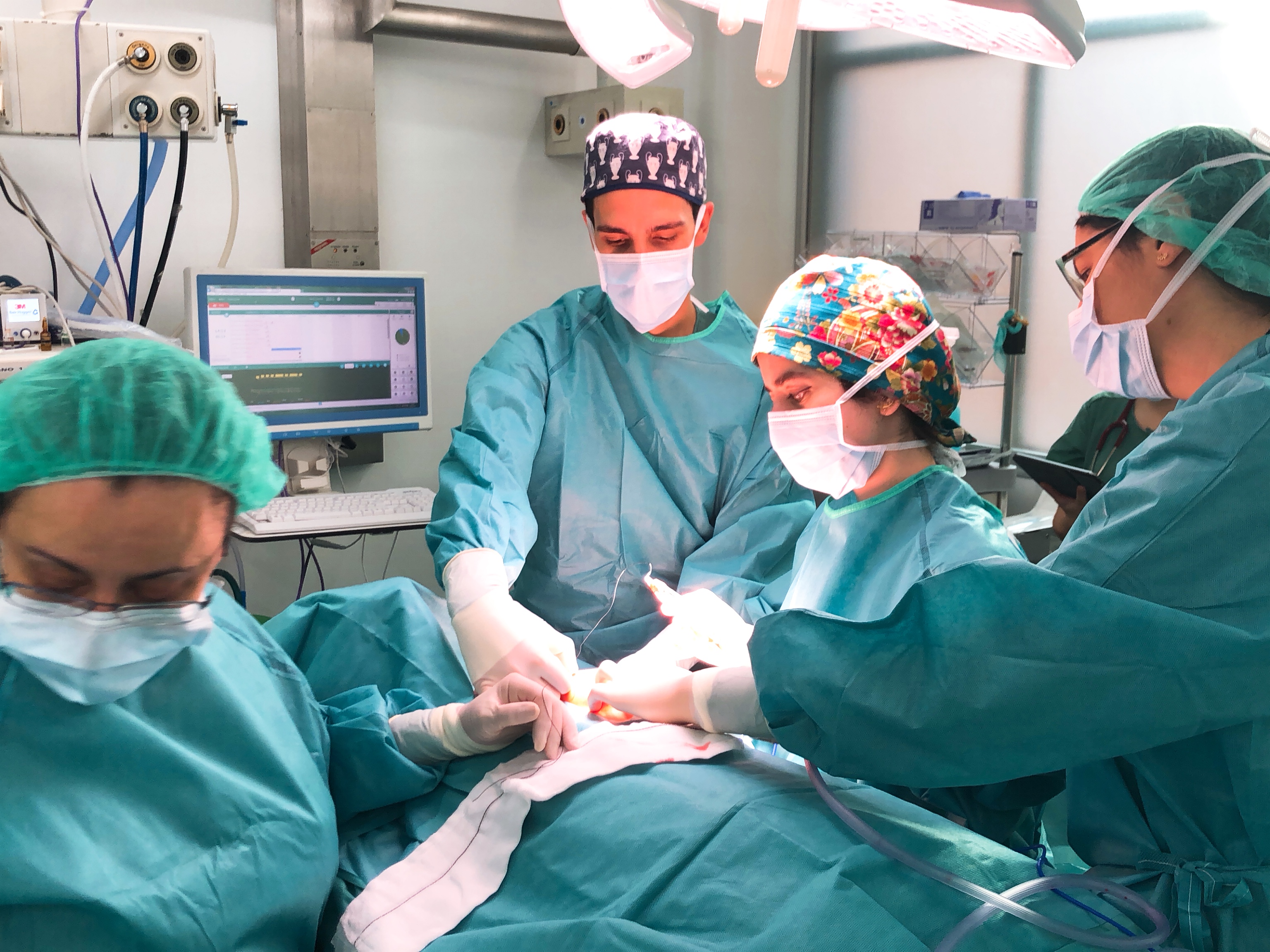 La Fundación Jiménez Díaz forma en las técnicas oncoplásticas y ...